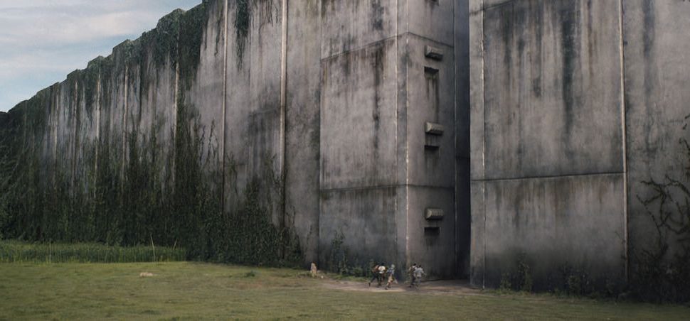 Building the Sensational Sets of The Maze Runner - The Credits