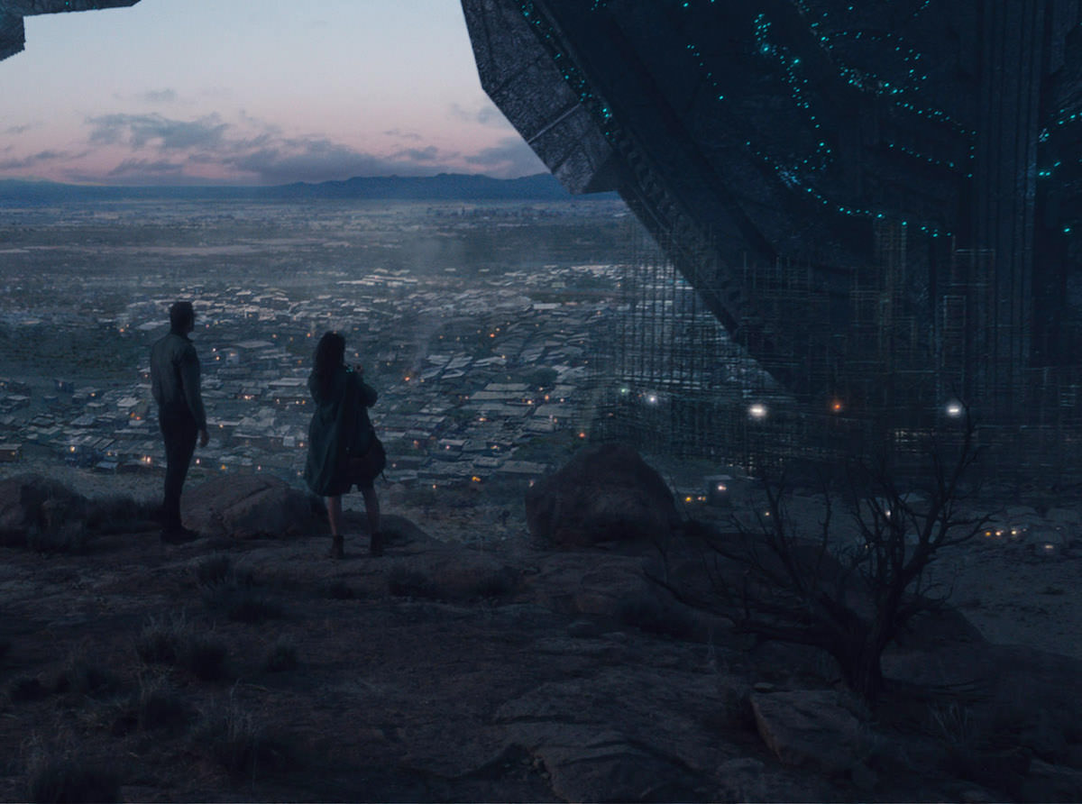 Learning to Hunt in new Independence Day: Resurgence Clip - The Credits