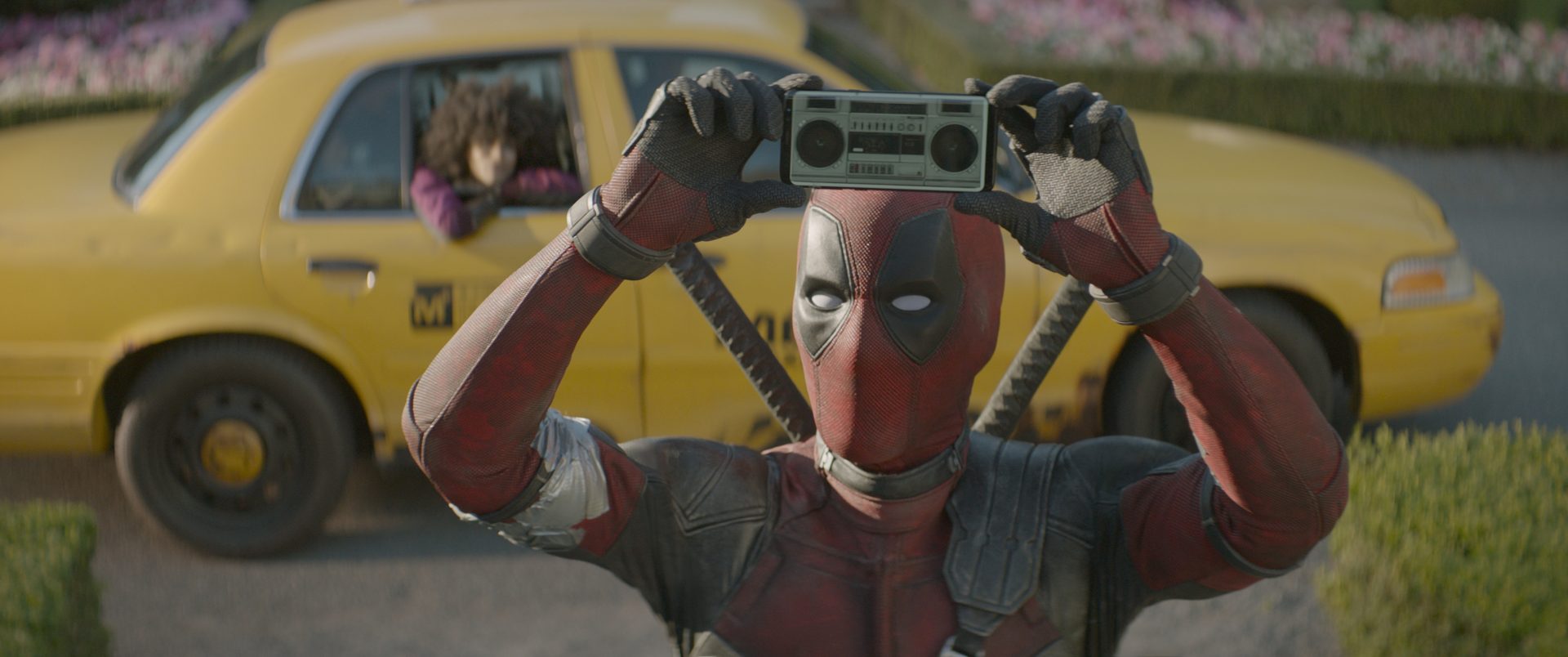 Super Friends (and Enemies) Highlight New Deadpool 2 Images - The Credits
