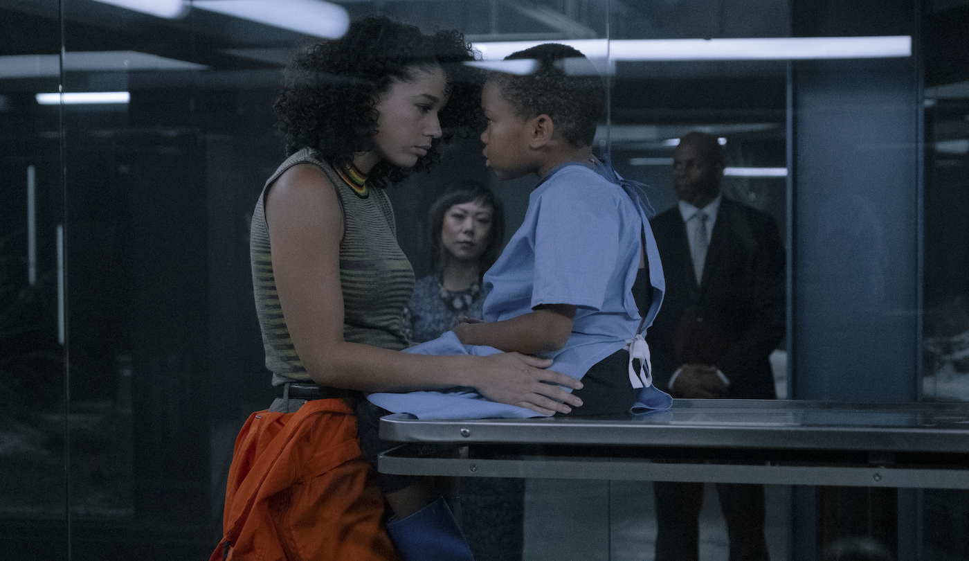 Raising Dion Showrunner Carol Barbee on Netflix's Singular Superhero ...