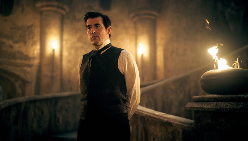 Production Designer Arwel Jones on Designing a New Dracula - The Credits
