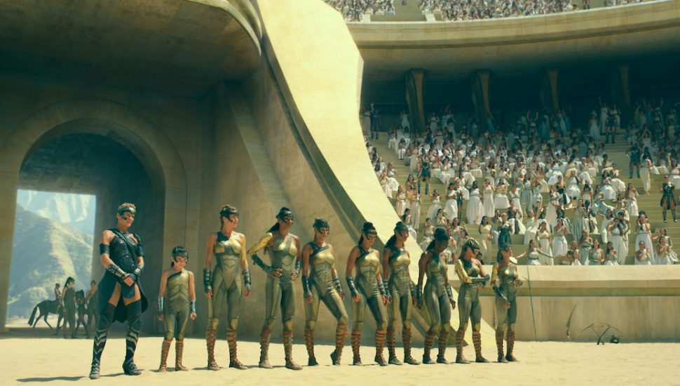 "Wonder Woman 1984" Opening Scene Available For Your Viewing Pleasure ...