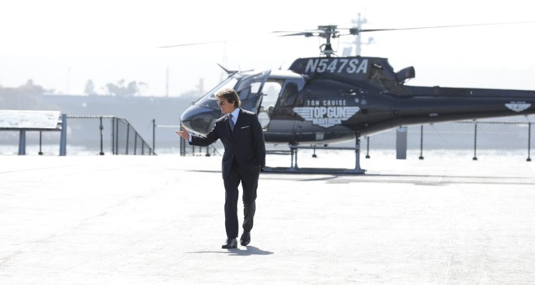 Tom Cruise Landed a Helicopter on an Aircraft Carrier for "Top Gun ...