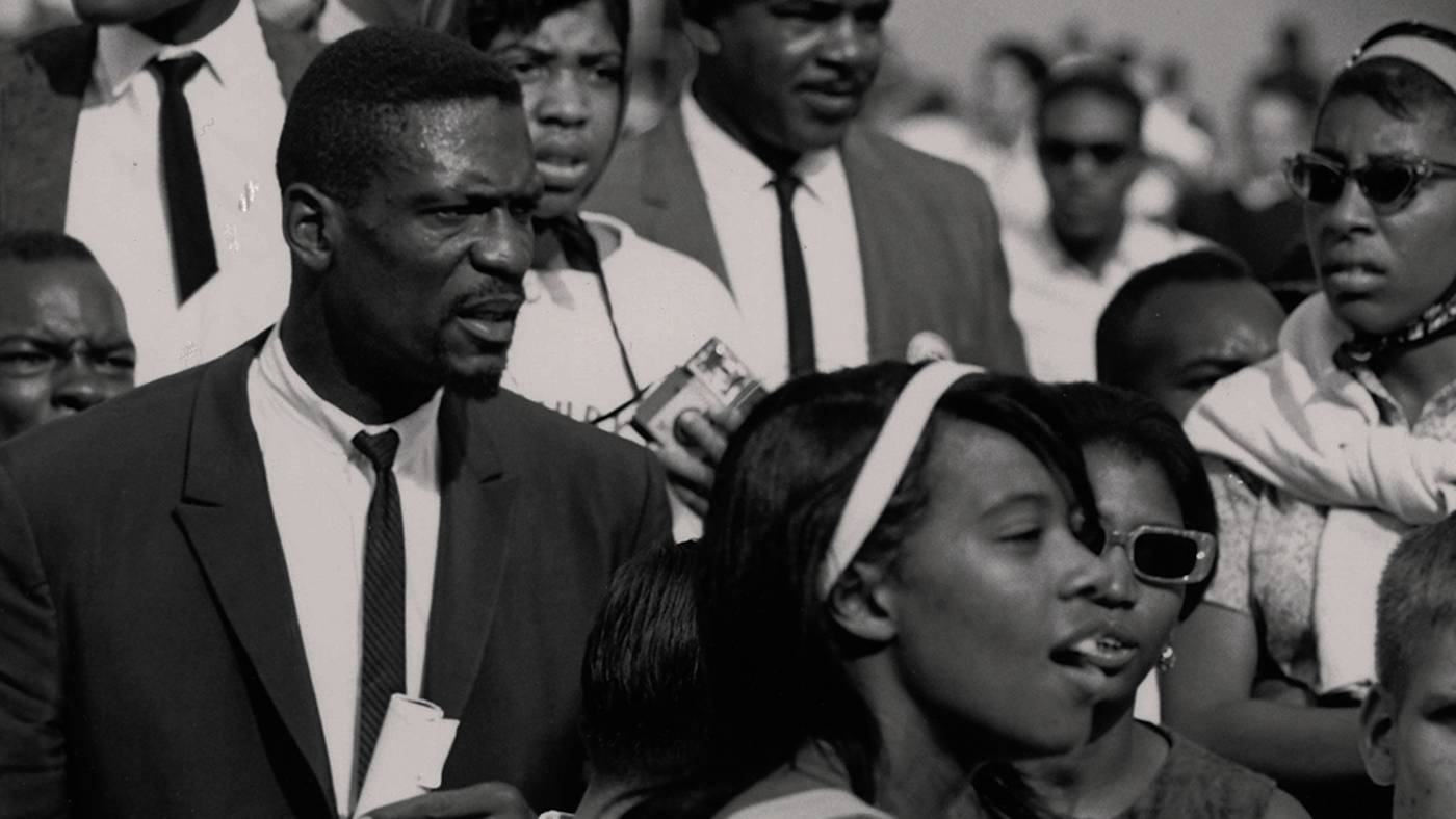 Documentarian Sam Pollard on Courting an Icon in “Bill Russell: Legend ...