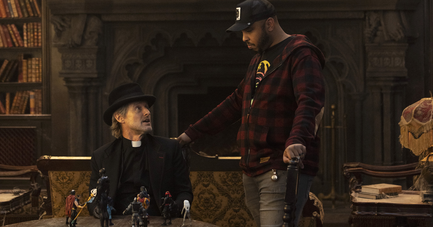 Get Spooked in New "Haunted Mansion" Behind-the-Scenes Set Visit - The ...