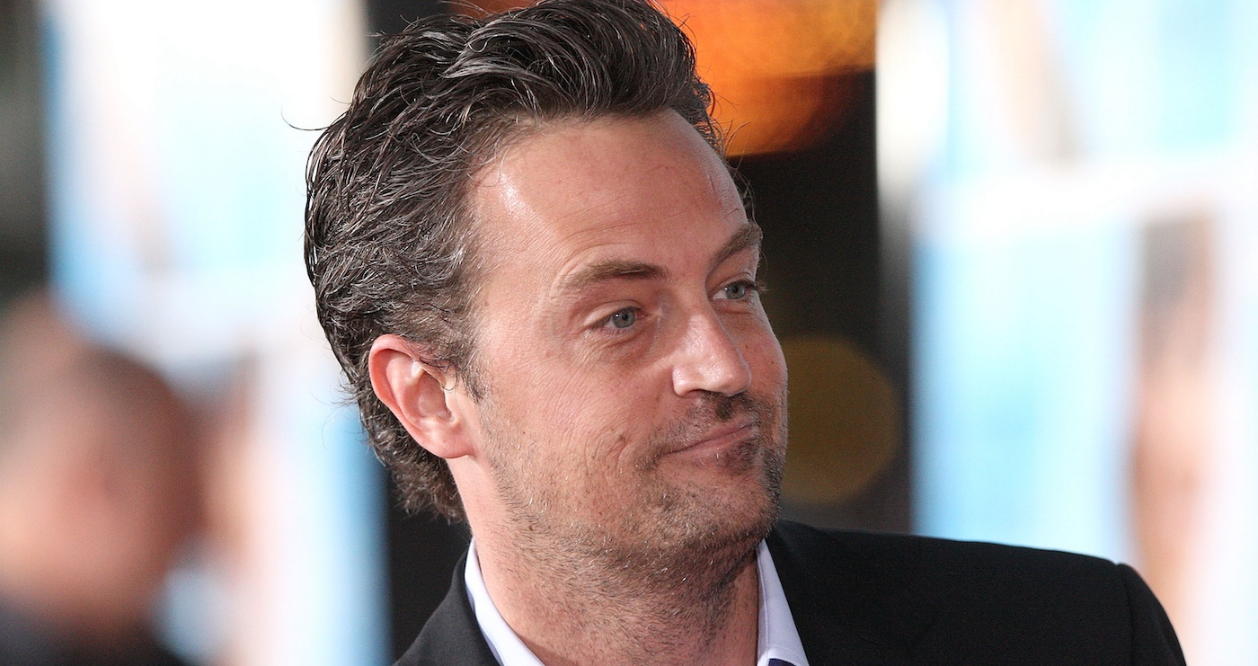Family, Friends, and Fellow Stars Remember Matthew Perry - The Credits