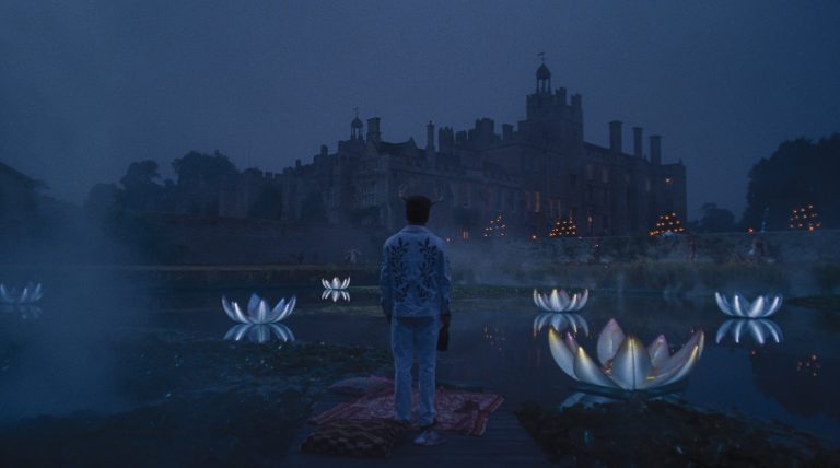 “Saltburn” Cinematographer Linus Sandgren on Creating a Fluid Painting ...