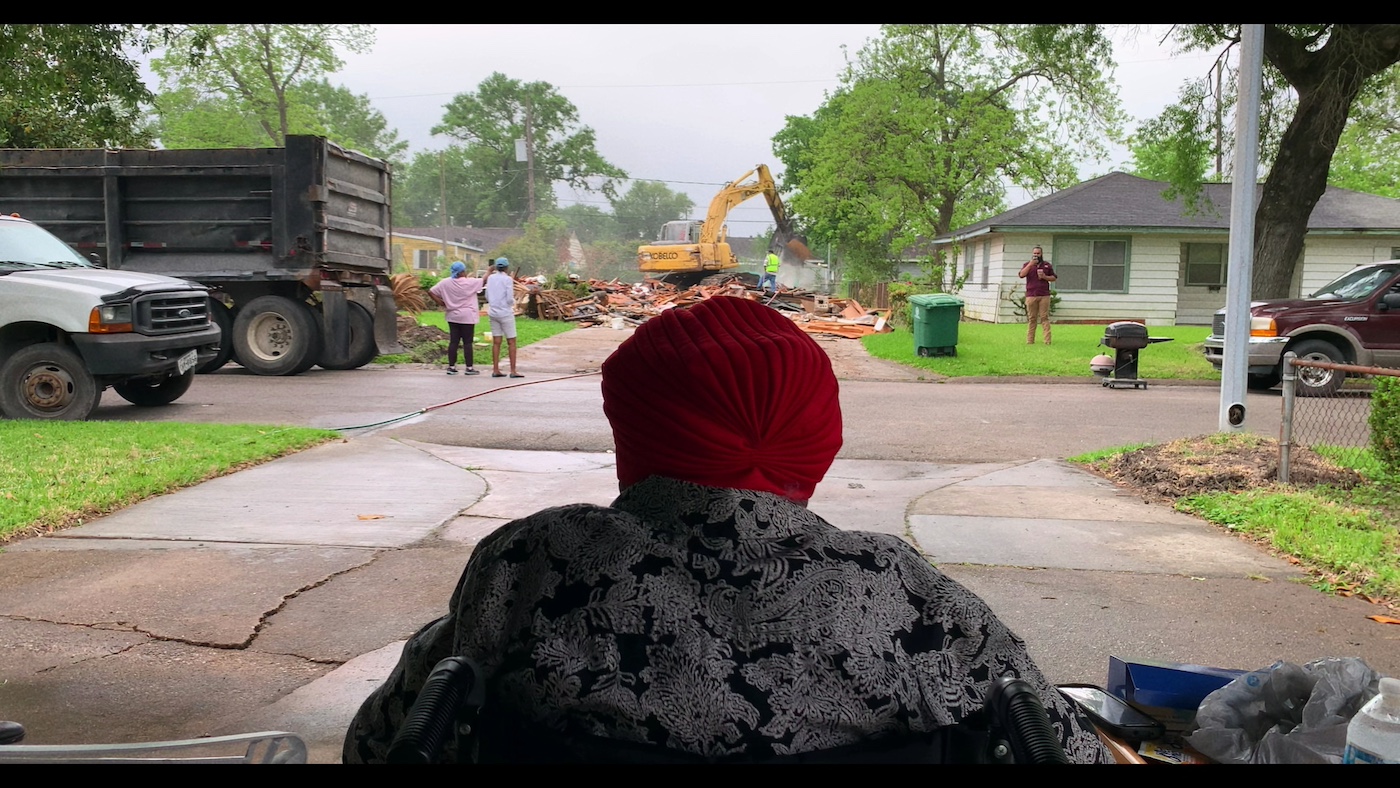 Director Alex Stapleton Gets Personal in HBO's "God Save Texas" - The ...