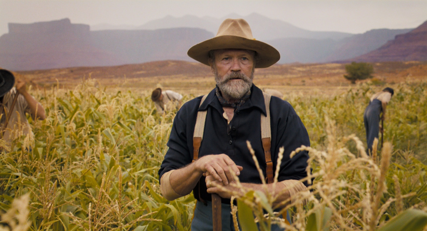 "Horizon" Costume Designer Lisa Lovaas on Dressing Kevin Costner's Epic ...