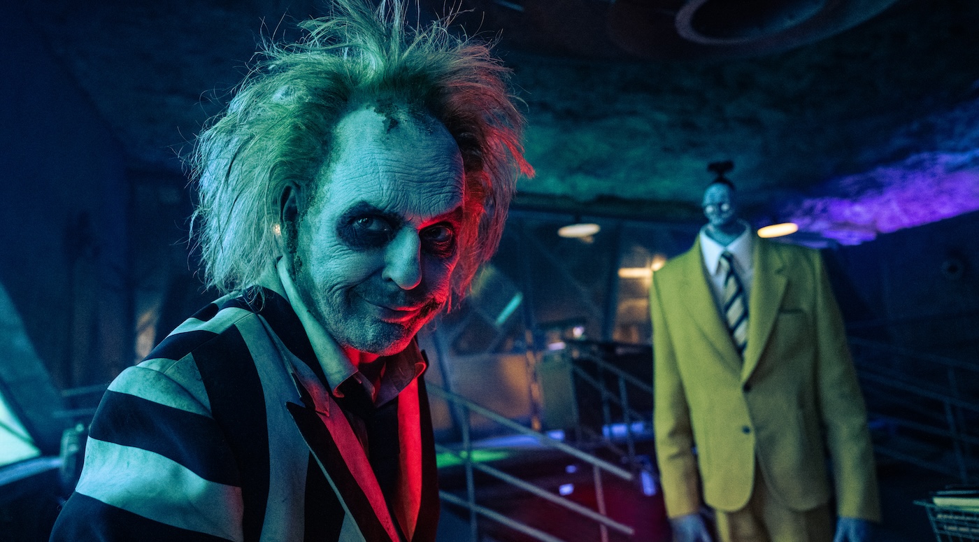 "Beetlejuice Beetlejuice" Scares Up Standing Ovation & Rapturous ...