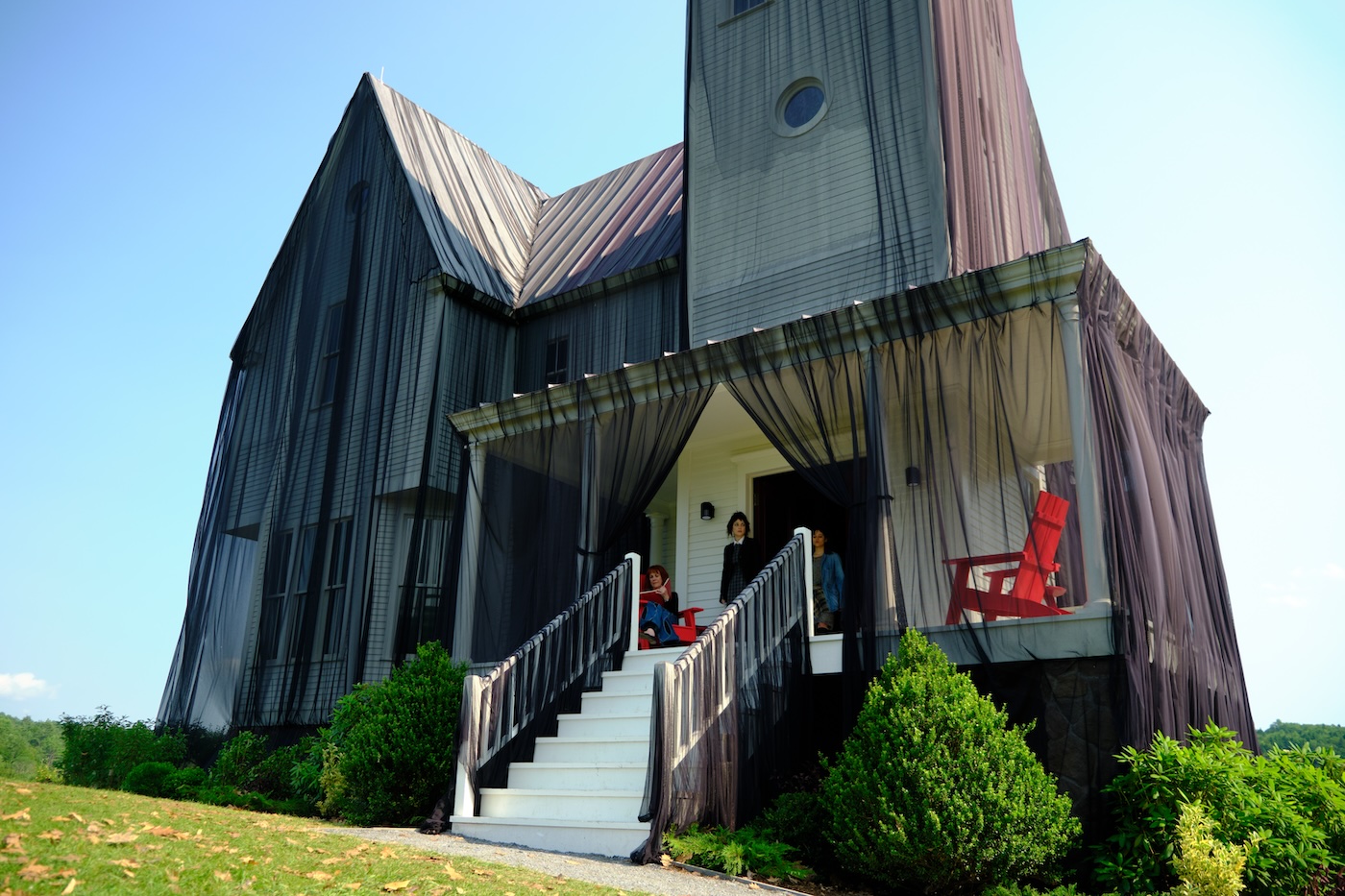 “Beetlejuice Beetlejuice” Production Designer Mark Scruton's Masterful ...