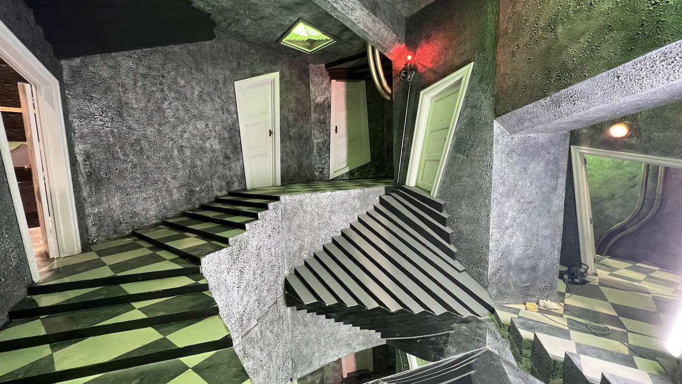 “Beetlejuice Beetlejuice” Production Designer Mark Scruton's Masterful ...