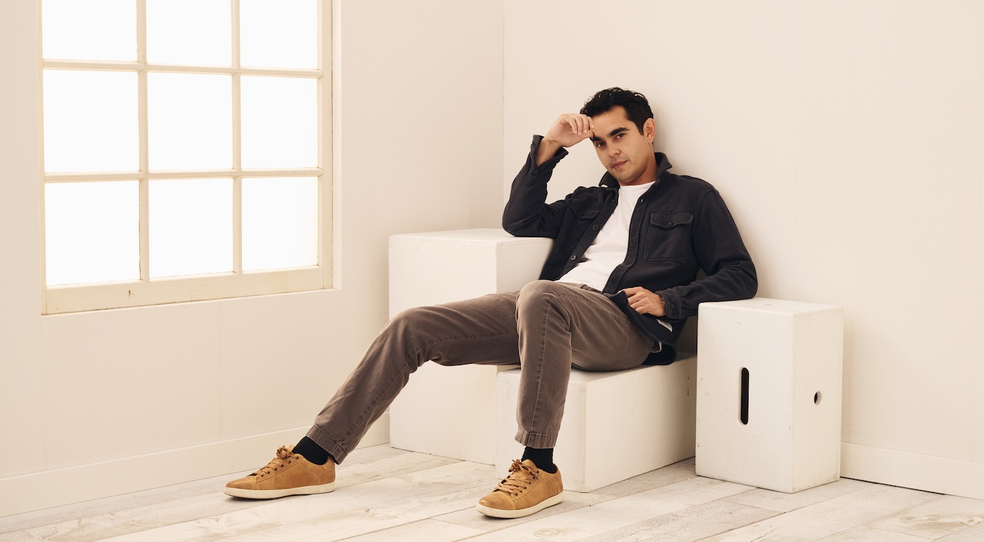 Max Minghella on Reuniting With Elisabeth Moss for his Horror/Comedy ...