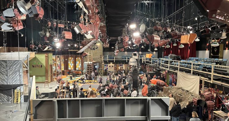 Lights, Camera, Recreation: "Saturday Night" Production Designer Jess ...