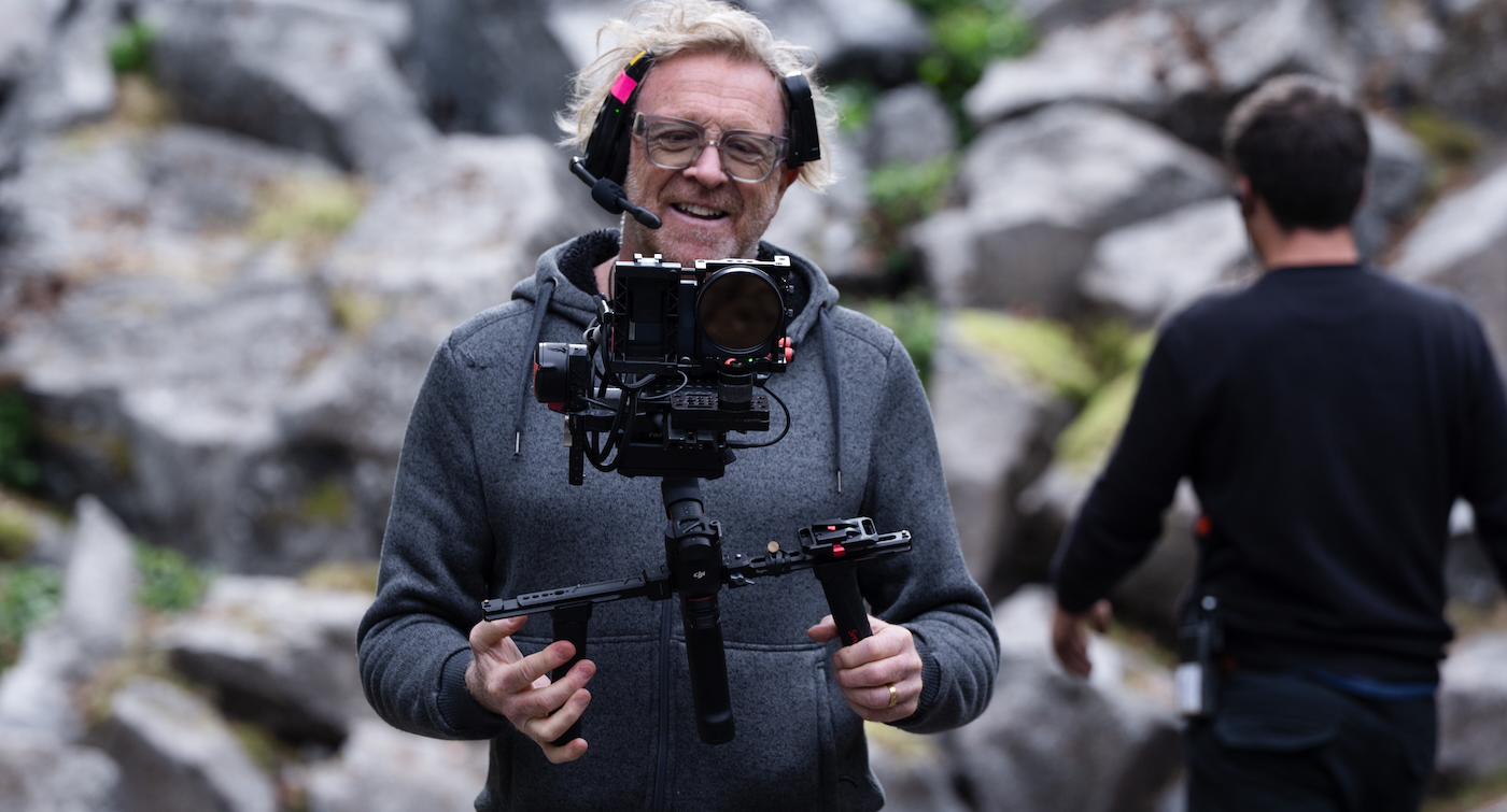 How "28 Years Later" DP Anthony Dod Mantle Mounted 20 iPhones to a ...