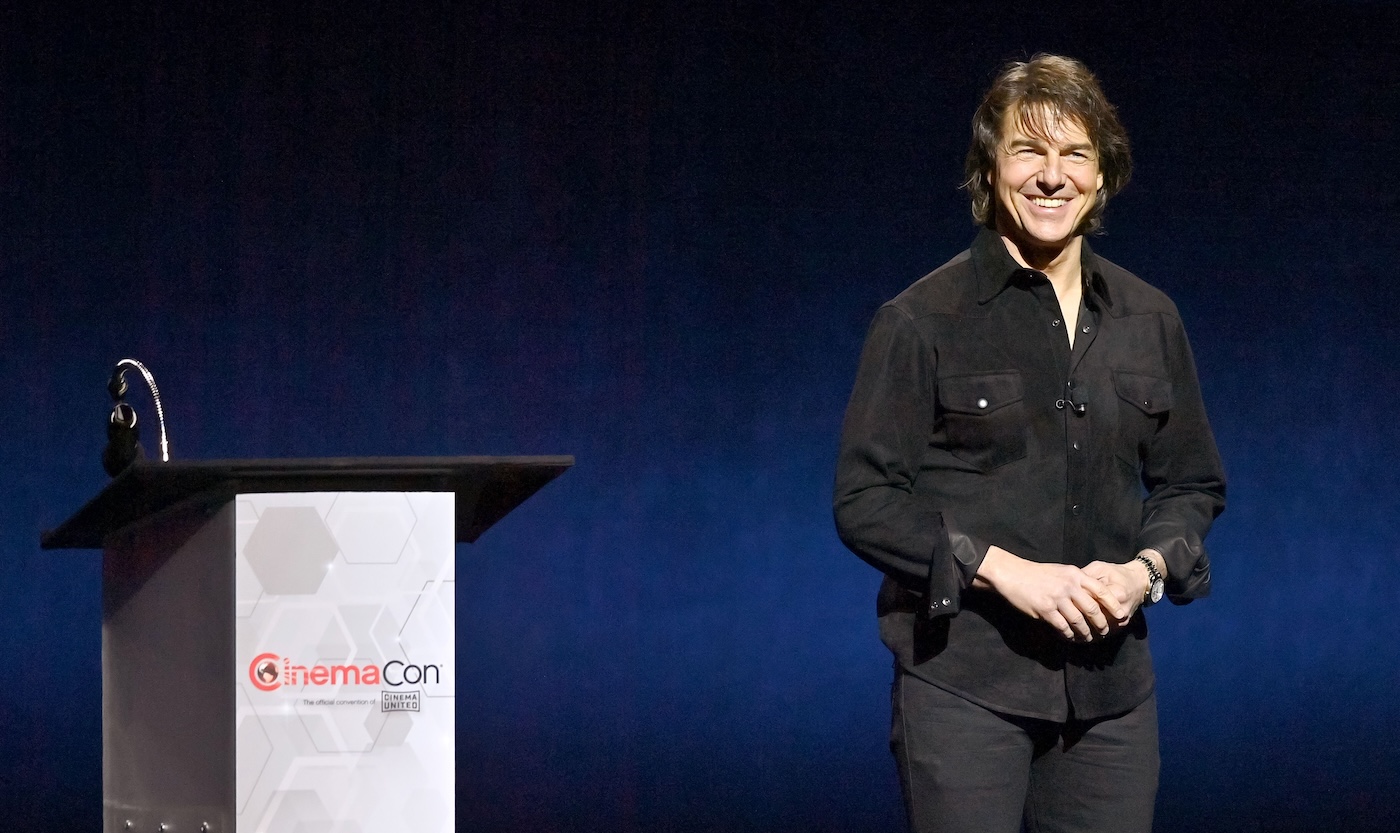 CinemaCon 2026: An Unrecognizable Tom Cruise is a Deranged Billionaire ...
